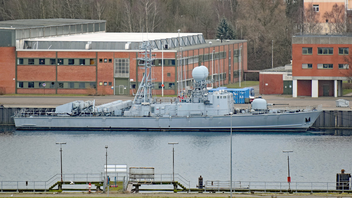 Ex-Hermelin am 10.2.2019 in Kiel - Schiffbilder.de