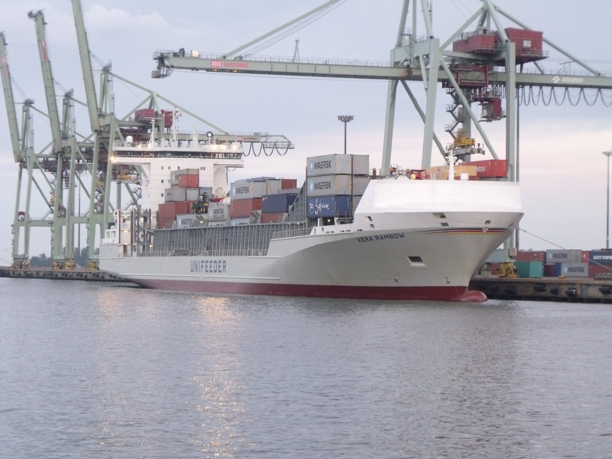 Vera Rambow Kotka Finnland 9.6.2014 - Schiffbilder.de